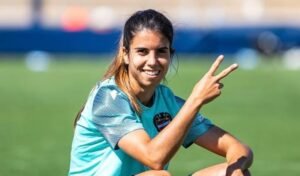 Alba Maria Redondo Ferrer Age, Salary, Net worth, Current Teams, Career ...